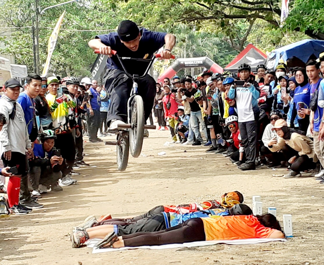 Ribuan Goweser Geruduk Kawasan JIS dan Kawasan Danau Cincin Papanggo ...